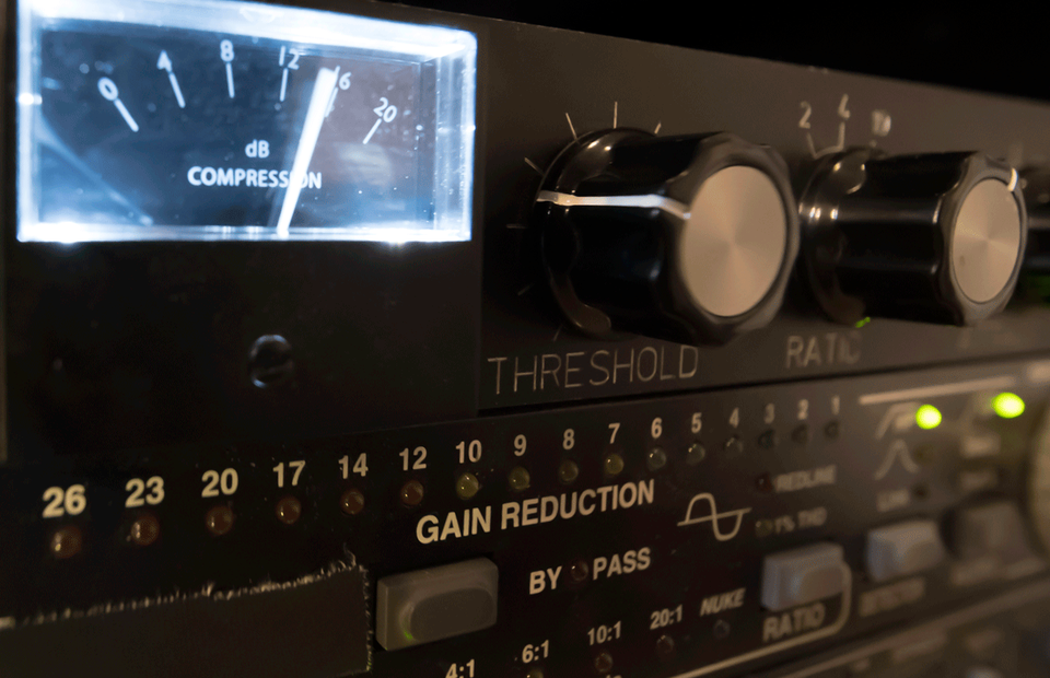 FabFilter Learn - Compression